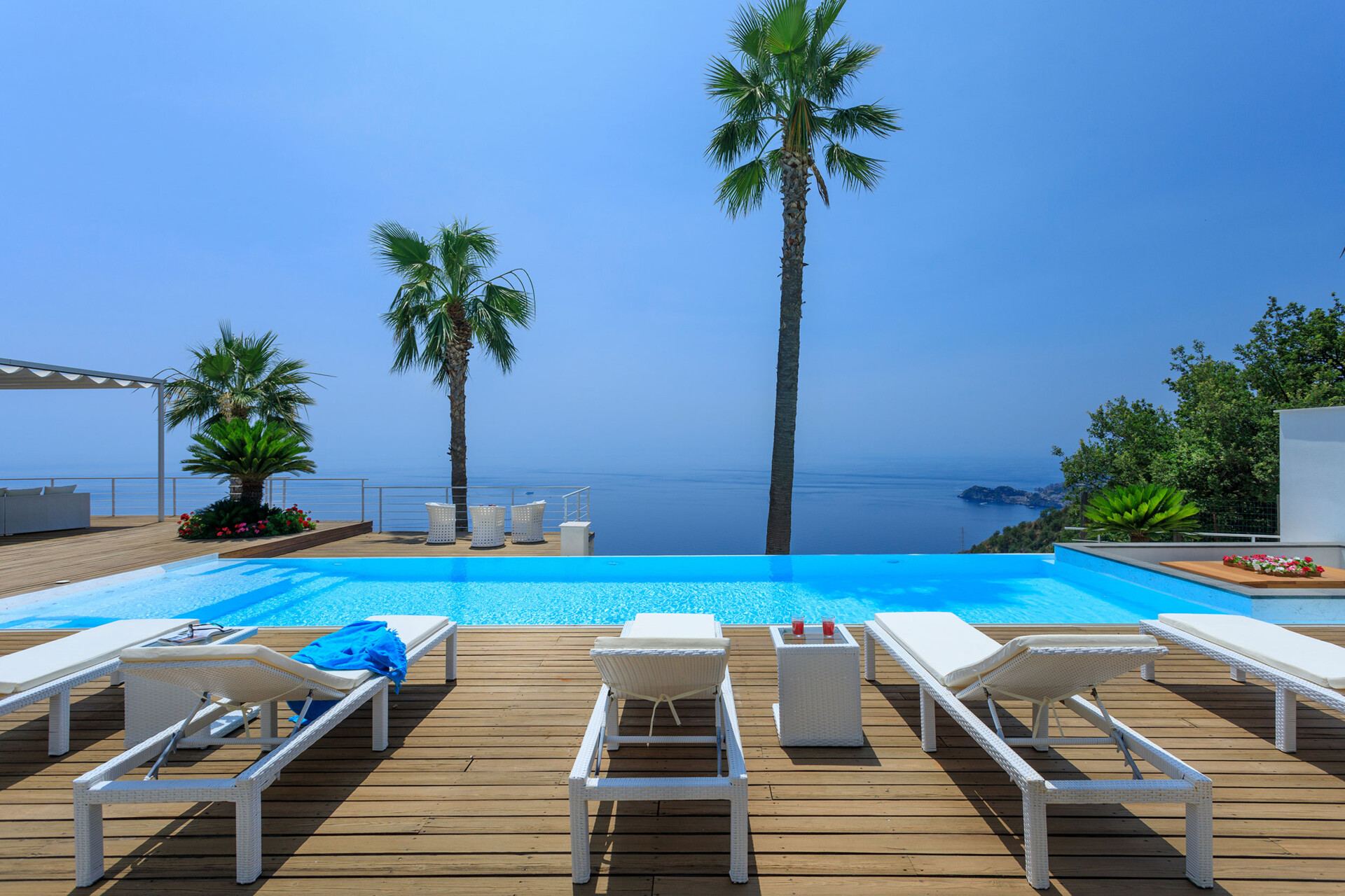 Luxury Villa with Infinity Pool in Letojanni, Taormina, East Sicily ...