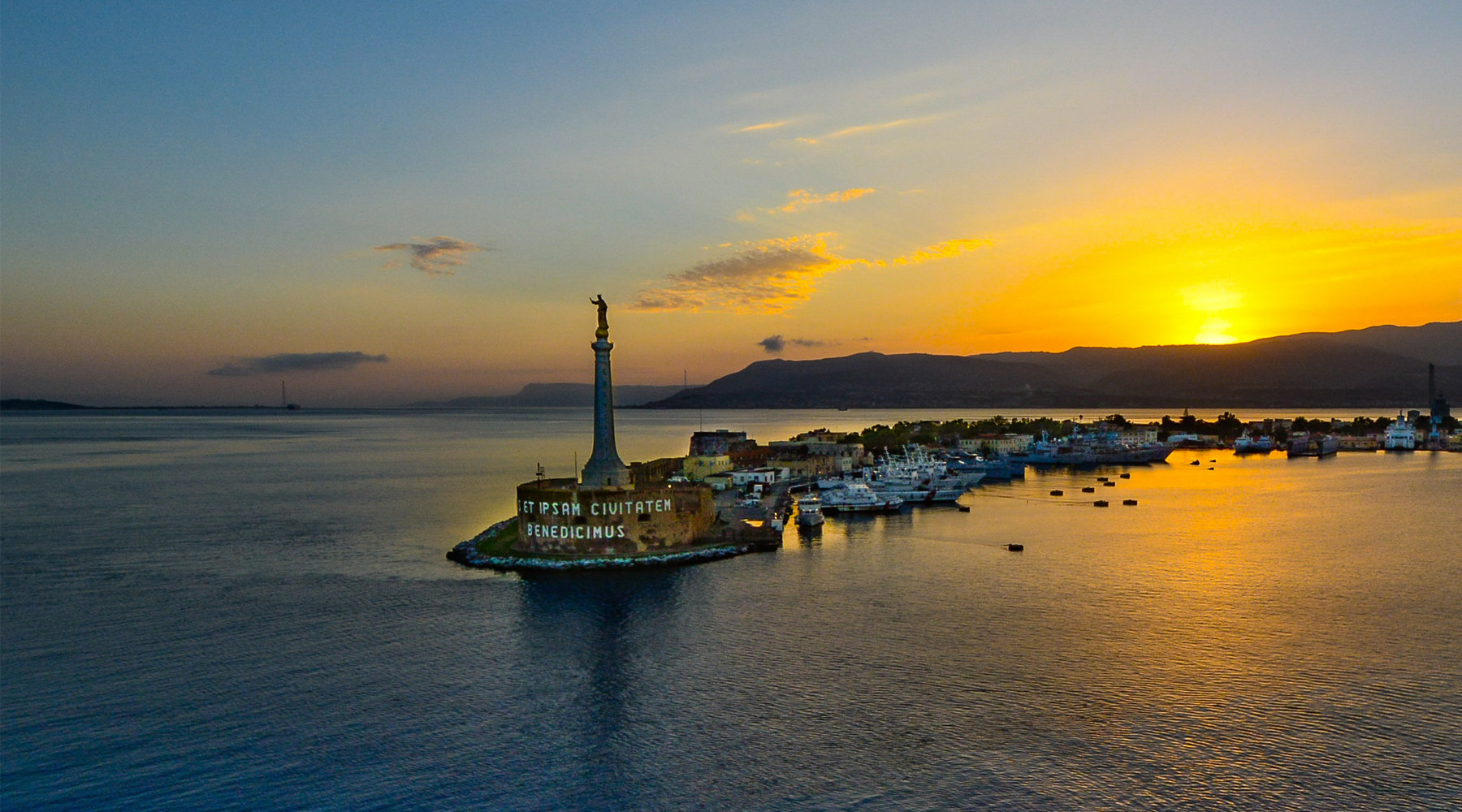 Messina: Sehenswürdigkeiten, Strände, schönes Sizilien | Villatravellers